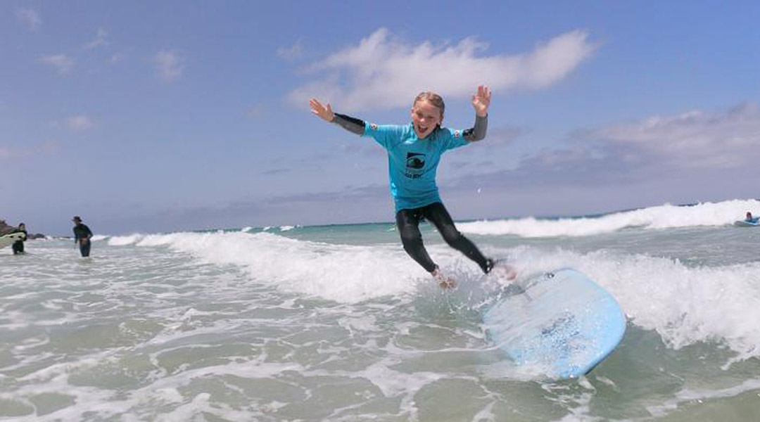 Surfen lernen - der Beginners Guide für Surf-Anfänger